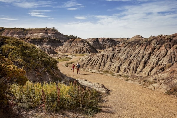 Interactive Travel Map | Discover Top Attractions | Canada's Alberta ...