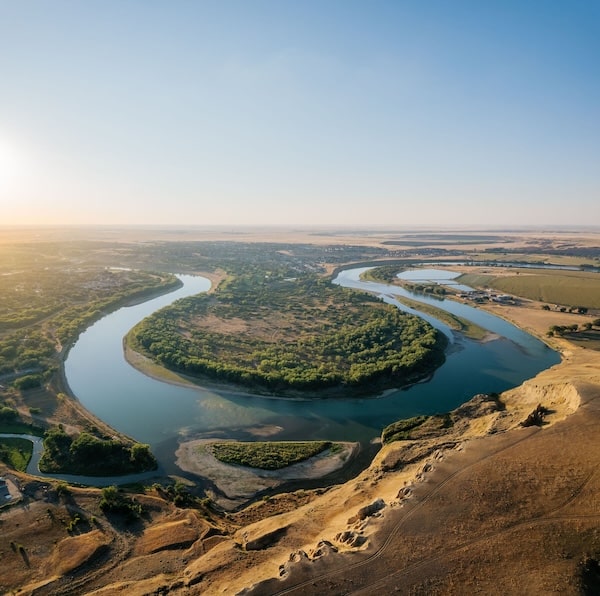 Interactive Travel Map | Discover Top Attractions | Alberta Canada